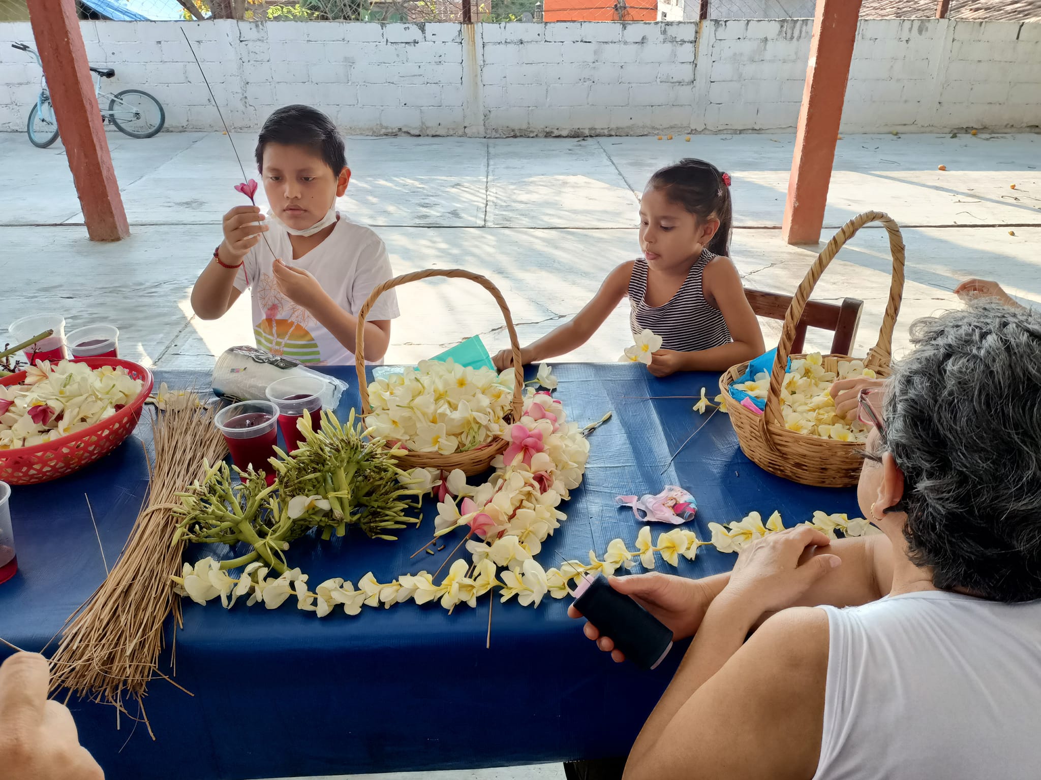 Chamales, una tradición tejida en flor – Radio Lagarto